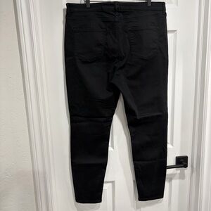 Reitmans | Jeans | Reitmans Black R Jeans Slim Fit Pants The Signature ...